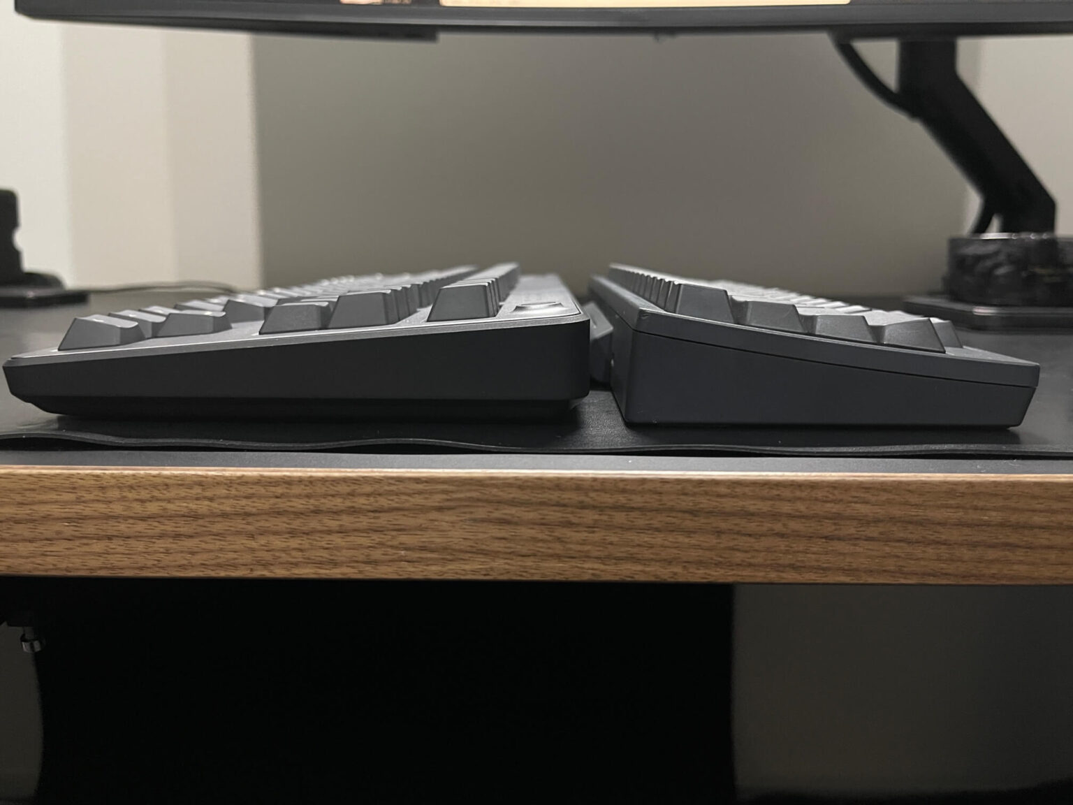 【REALFORCEと比較】HHKBを買い直したけどUS配列やめとけって言ったの誰よ？ | インズノート