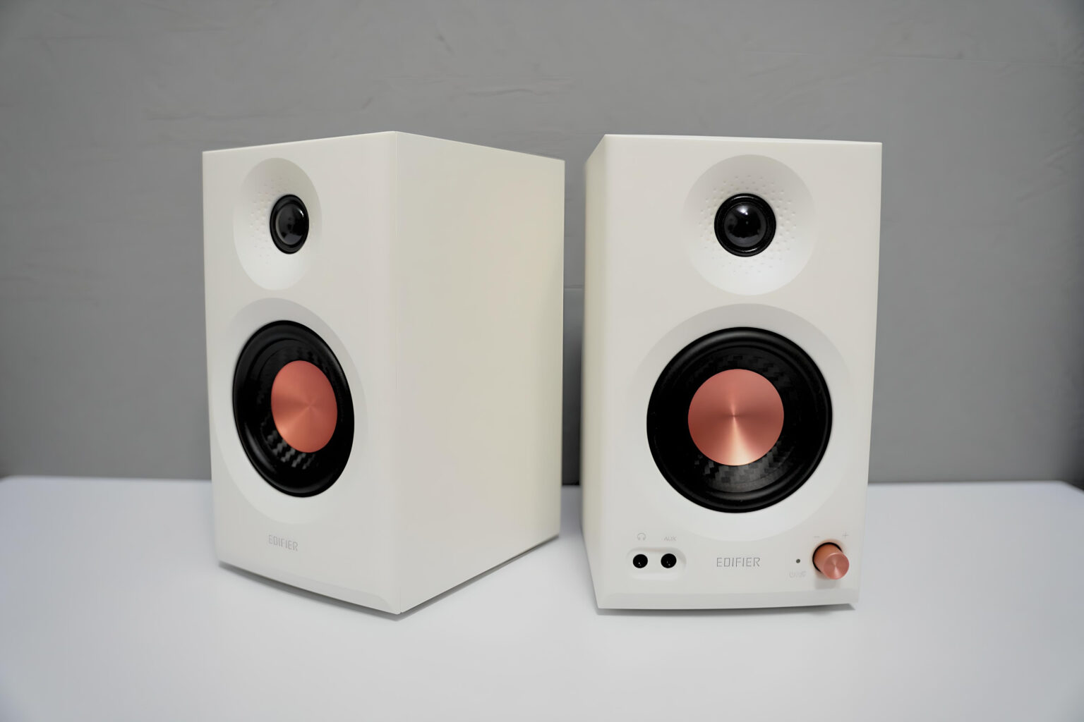 Edifier MR3レビュー：下位モデルでも音質に妥協はなし。MR4との違いは？ | インズノート